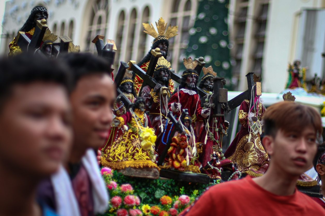 Photo gallery: Image of suffering Jesus inspires piety among Filipinos ...