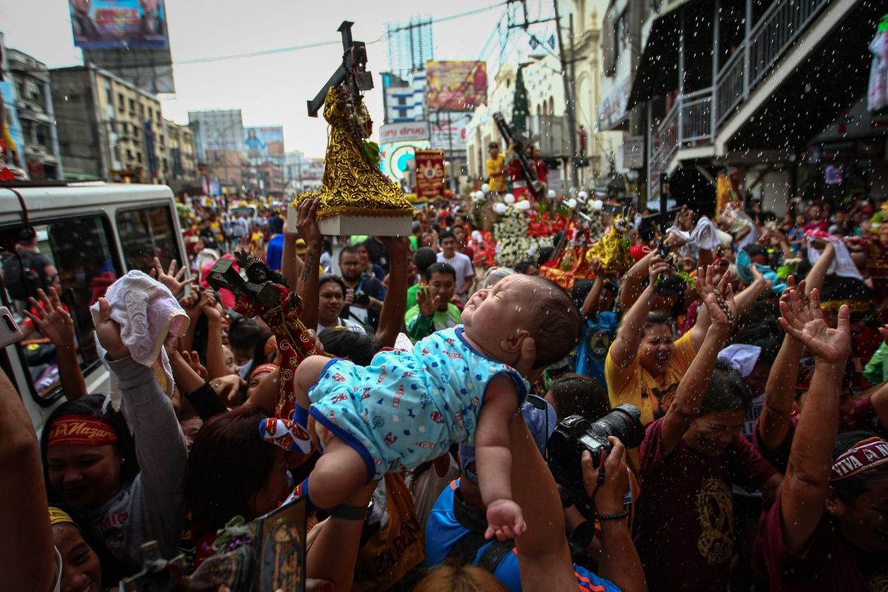 Photo gallery: Image of suffering Jesus inspires piety among Filipinos ...