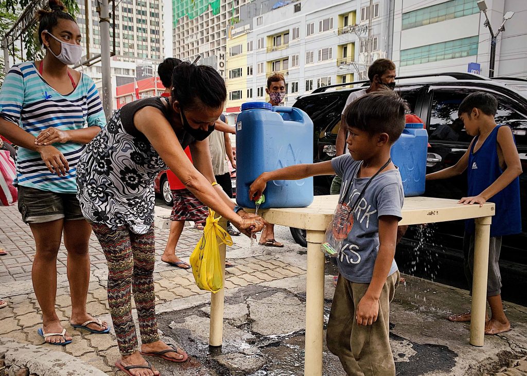 Manila’s homeless back in the streets despite pandemic | Catholic News ...