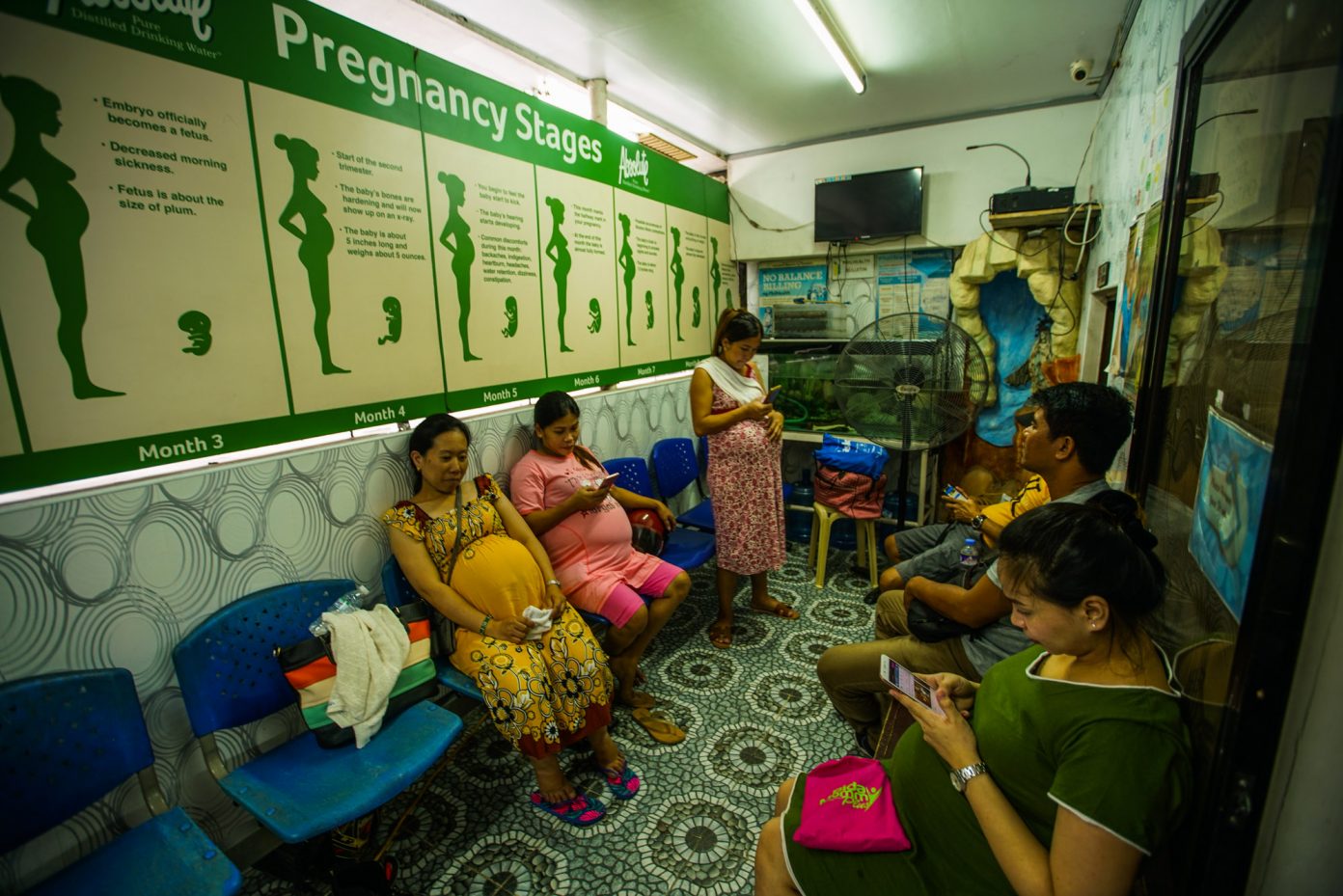 Filipino expectant mothers feel brunt of coronavirus pandemic ...