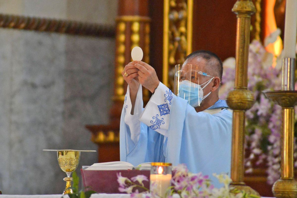 New Filipino cardinal urges faithful to be missionaries, 'not just ...