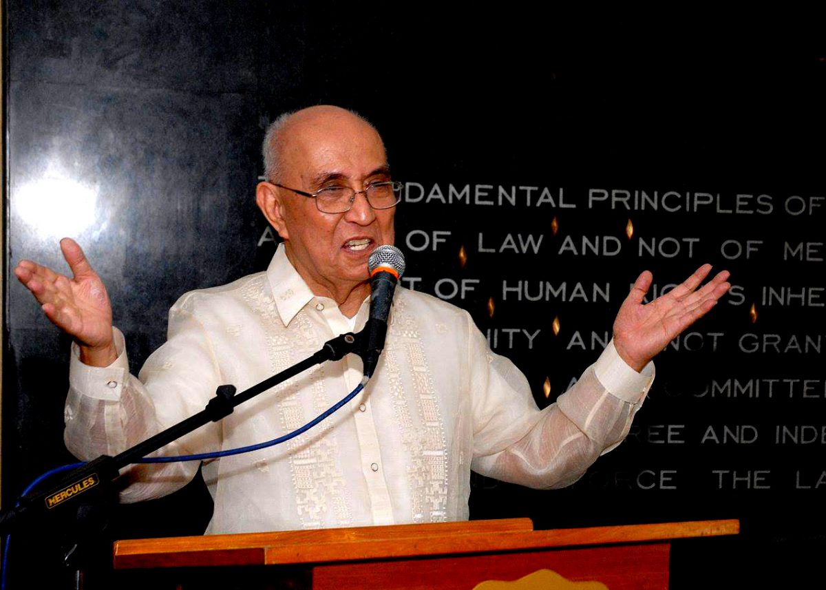 Jesuit lawyer-priest, 'constitutionalist' Joaquin Bernas dies at 88 ...