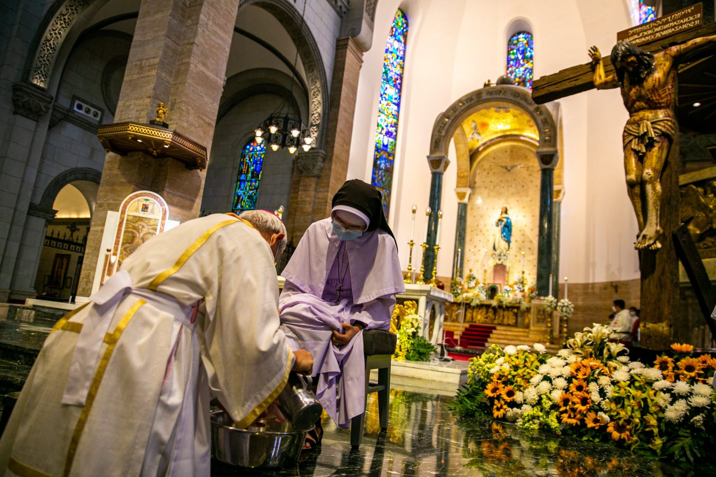 Manila bishop expresses solidarity with Myanmar on Holy Thursday ...