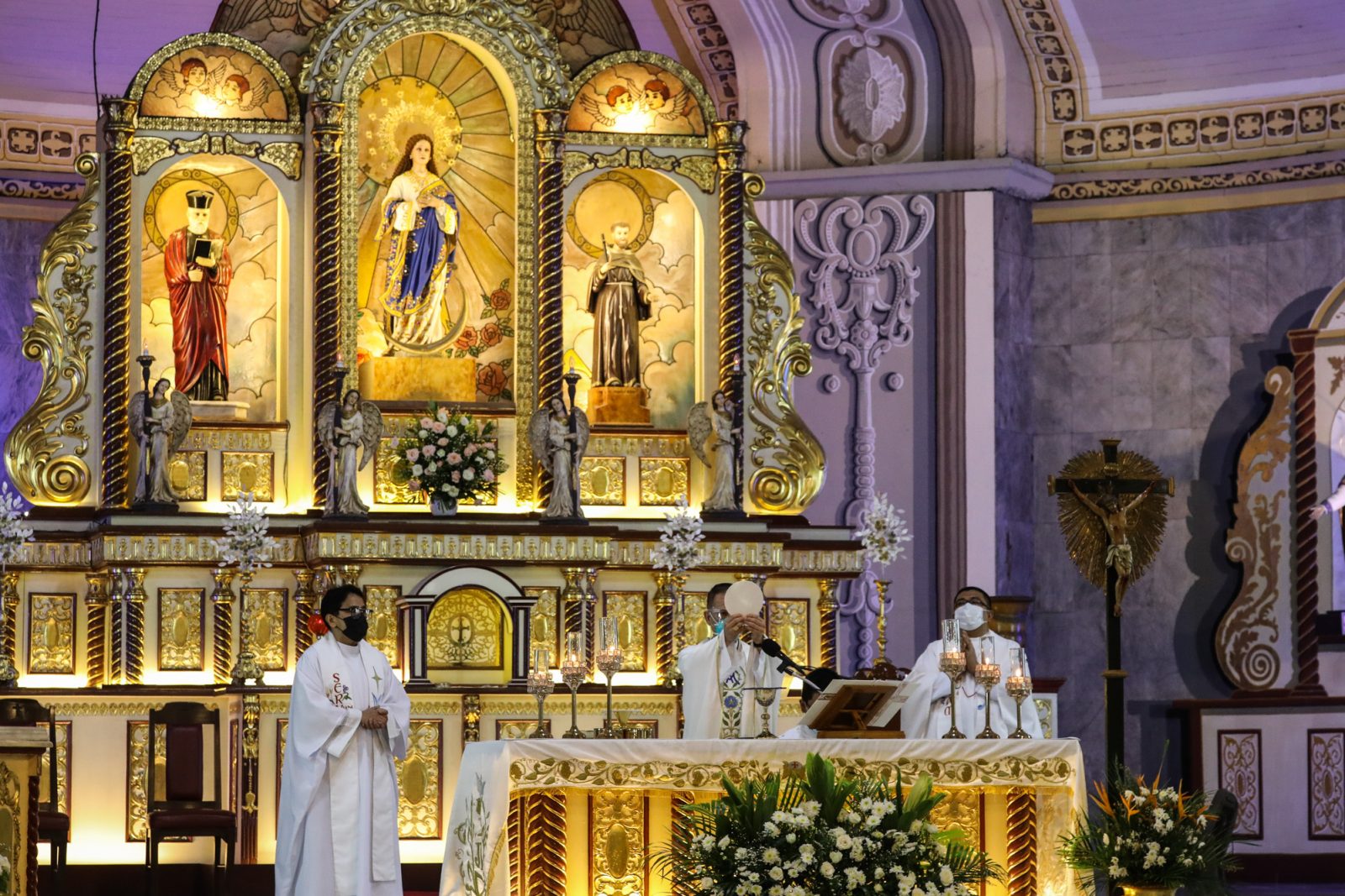 Photos: Manila cardinal celebrates Mass in honor of ‘frontliners ...