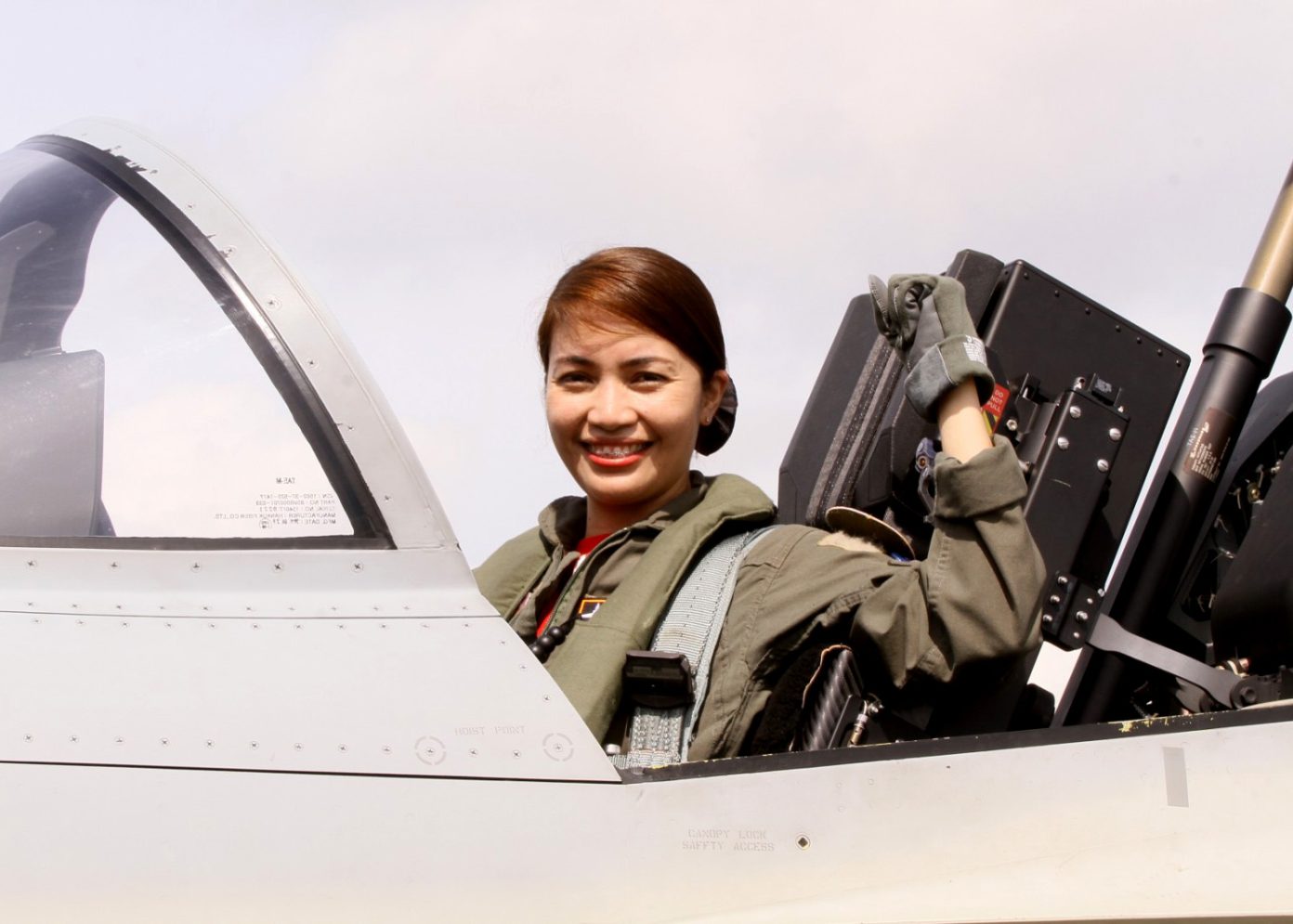 Philippine Air Force celebrates Women’s Month with first female fighter ...