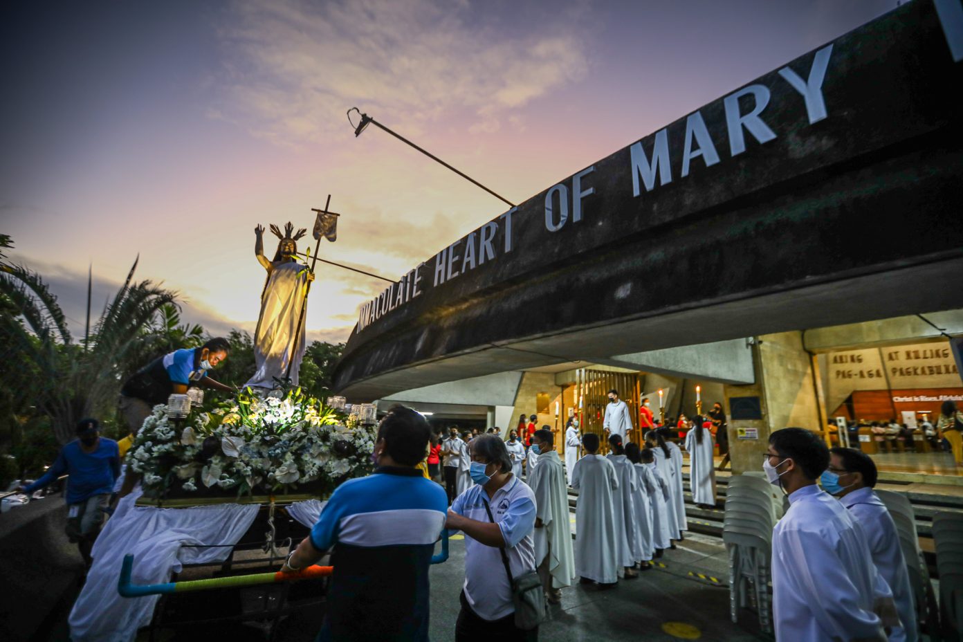 Photos: 'Salubong' | Catholic News Philippines | LiCAS.news Philippines ...