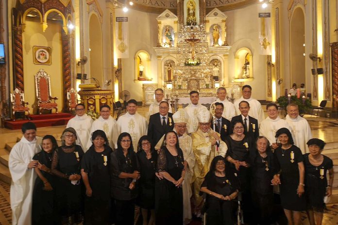 Papal honors bestowed to 14 lay Catholics in Lipa archdiocese ...