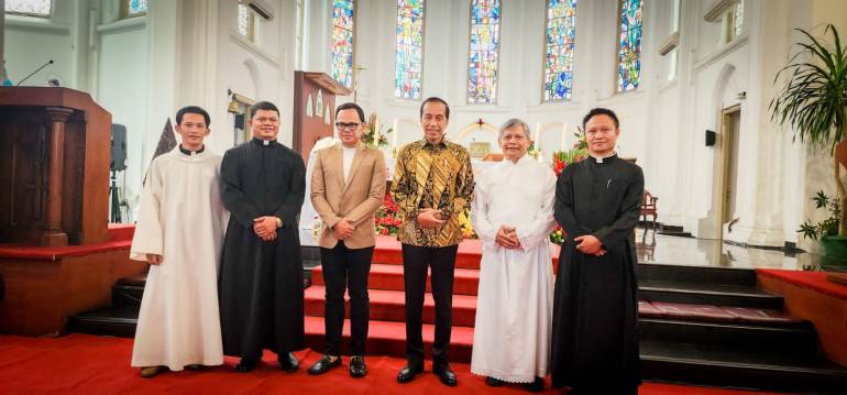 Widodo greets Indonesia’s Christians with call for stronger ties ...