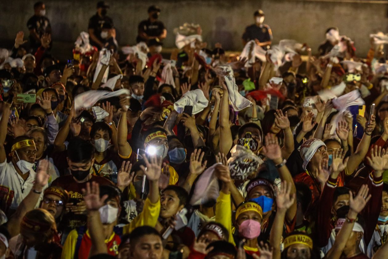 Thousands of Filipino Catholics join ‘Walk of Faith’ to honor Black Nazarene | Catholic News ...