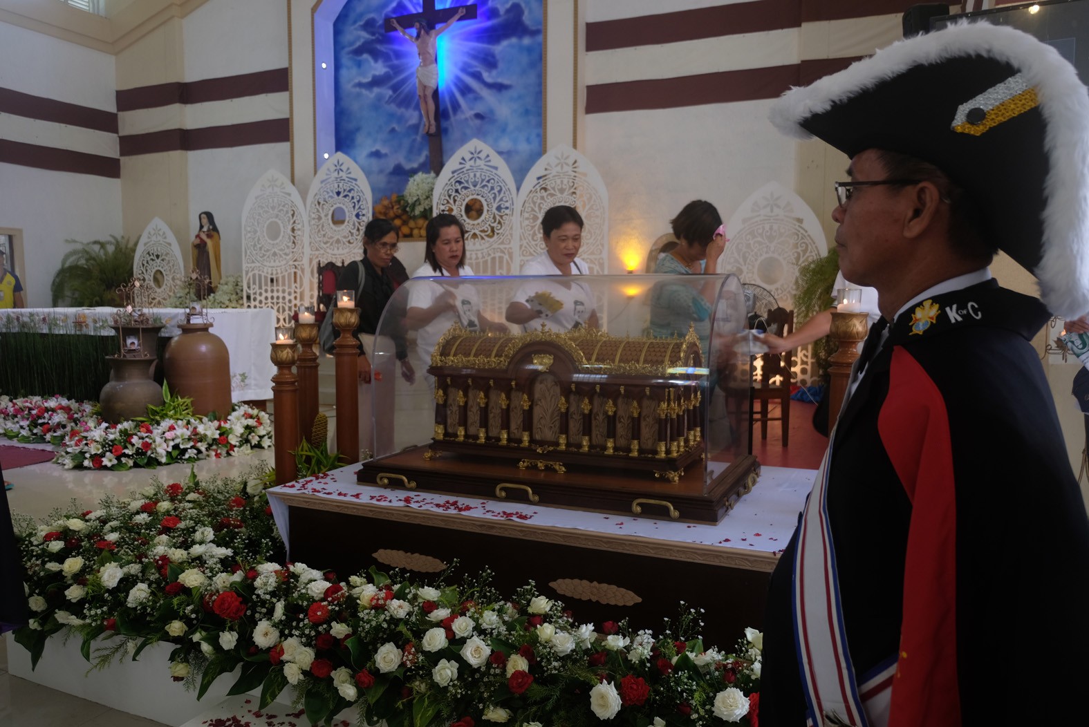 Isang biyaya ang pag-iikot ng Pilgrim Relics of St.Therese of the Child Jesus | Catholic News ...