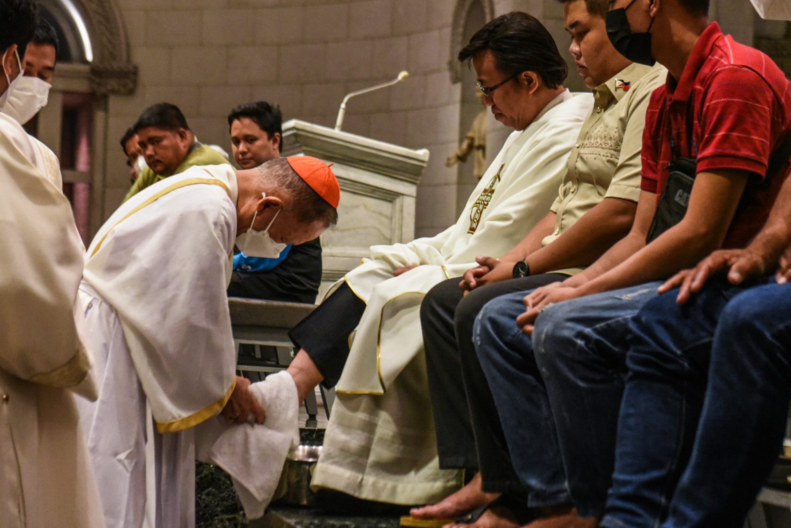 Photos: 'Washing of the Feet' | Catholic News Philippines | LiCAS.news Philippines | Licas News