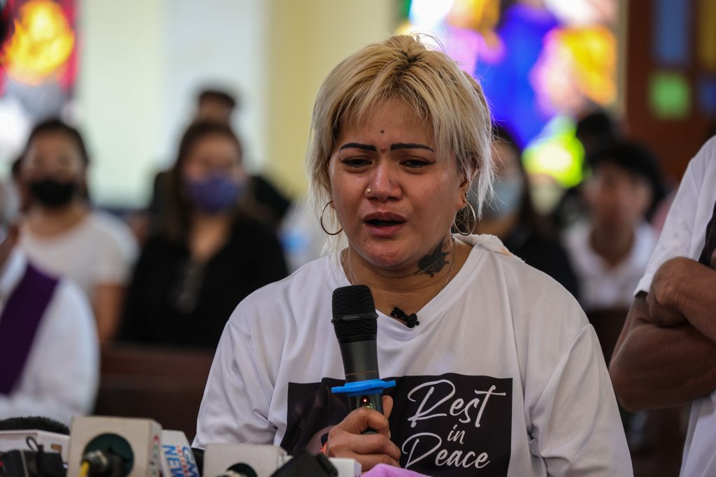 IN PHOTOS: Relatives, friends bid farewell to teenager killed by police ...