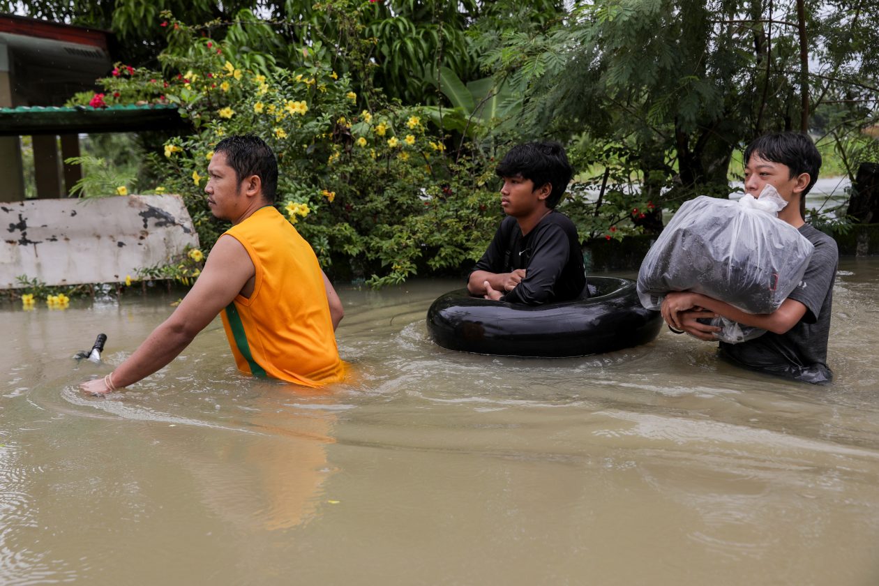 IN PHOTOS: Some areas in Bulacan remain flooded | Catholic News ...