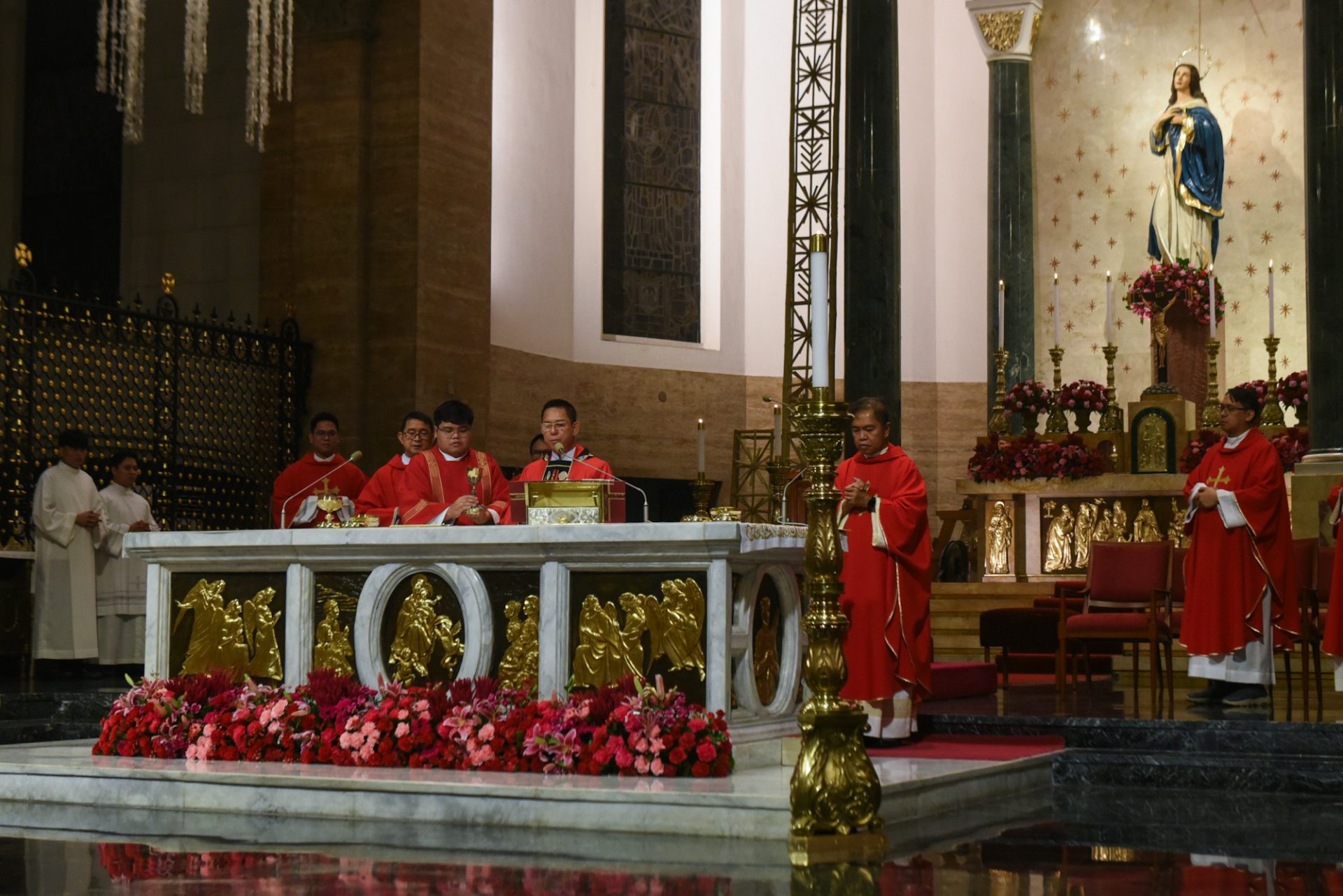 IN PHOTOS: Filipino Catholics honor ‘our persecuted brothers and ...