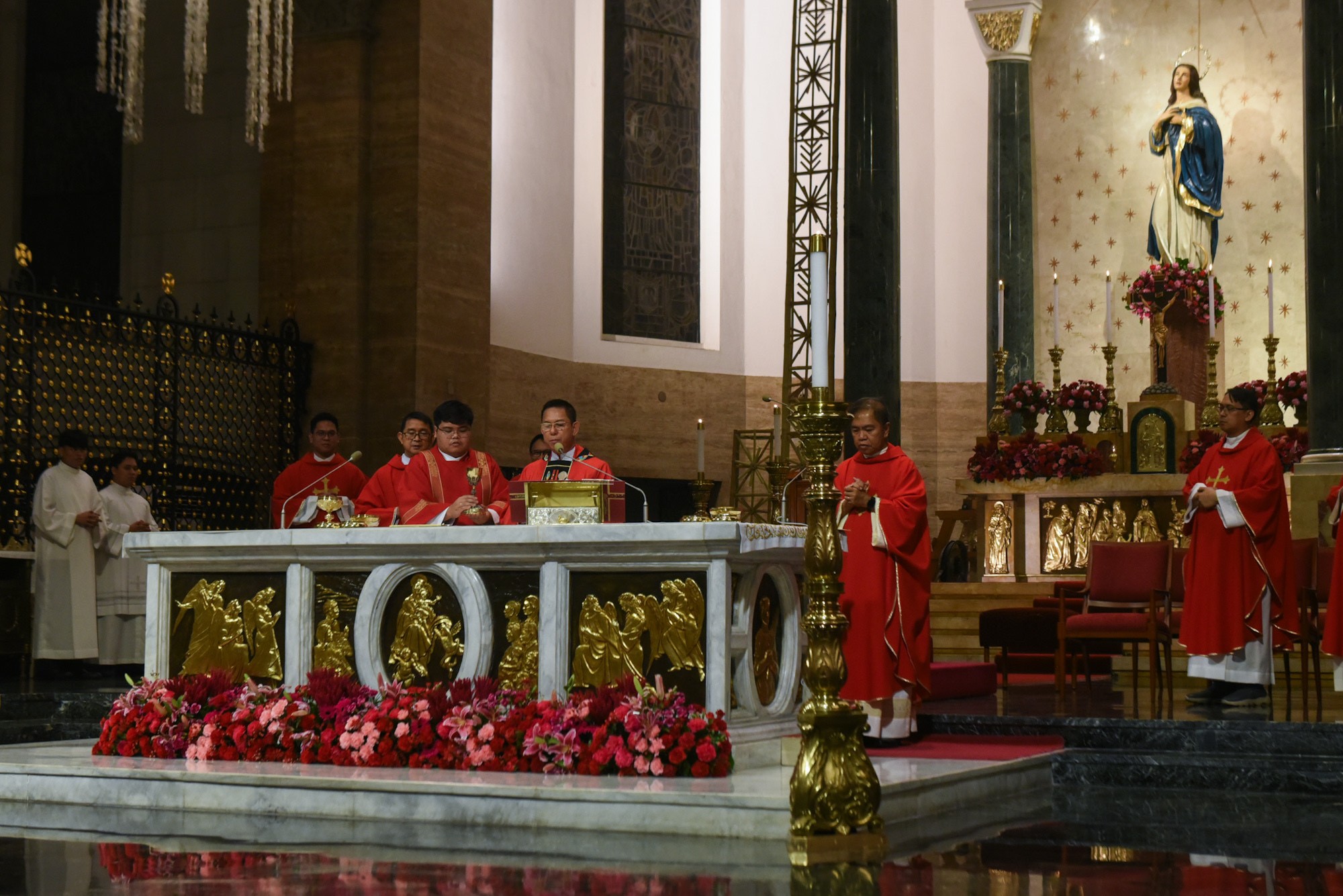 IN PHOTOS: Filipino Catholics honor ‘our persecuted brothers and ...