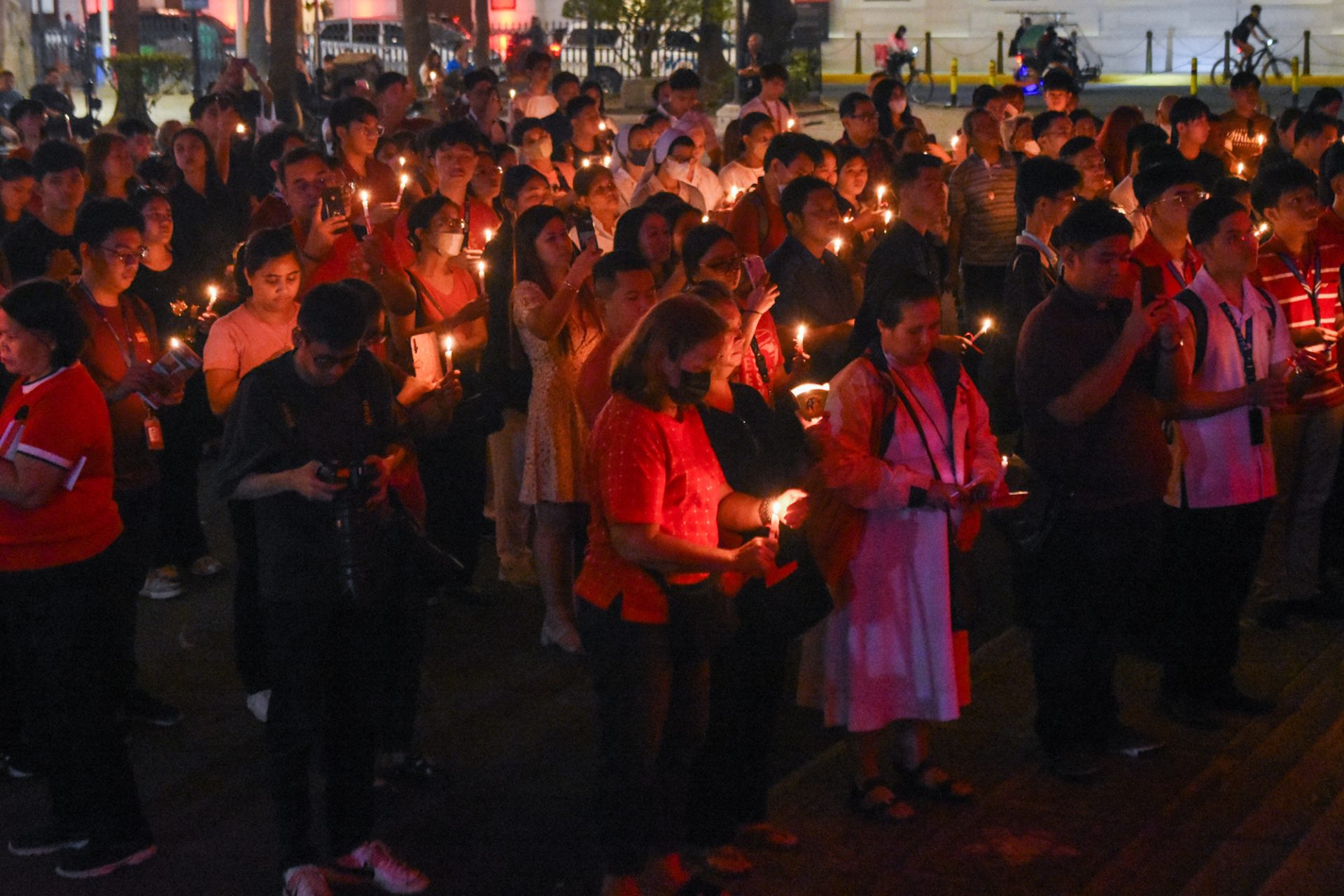 IN PHOTOS: Filipino Catholics honor ‘our persecuted brothers and ...