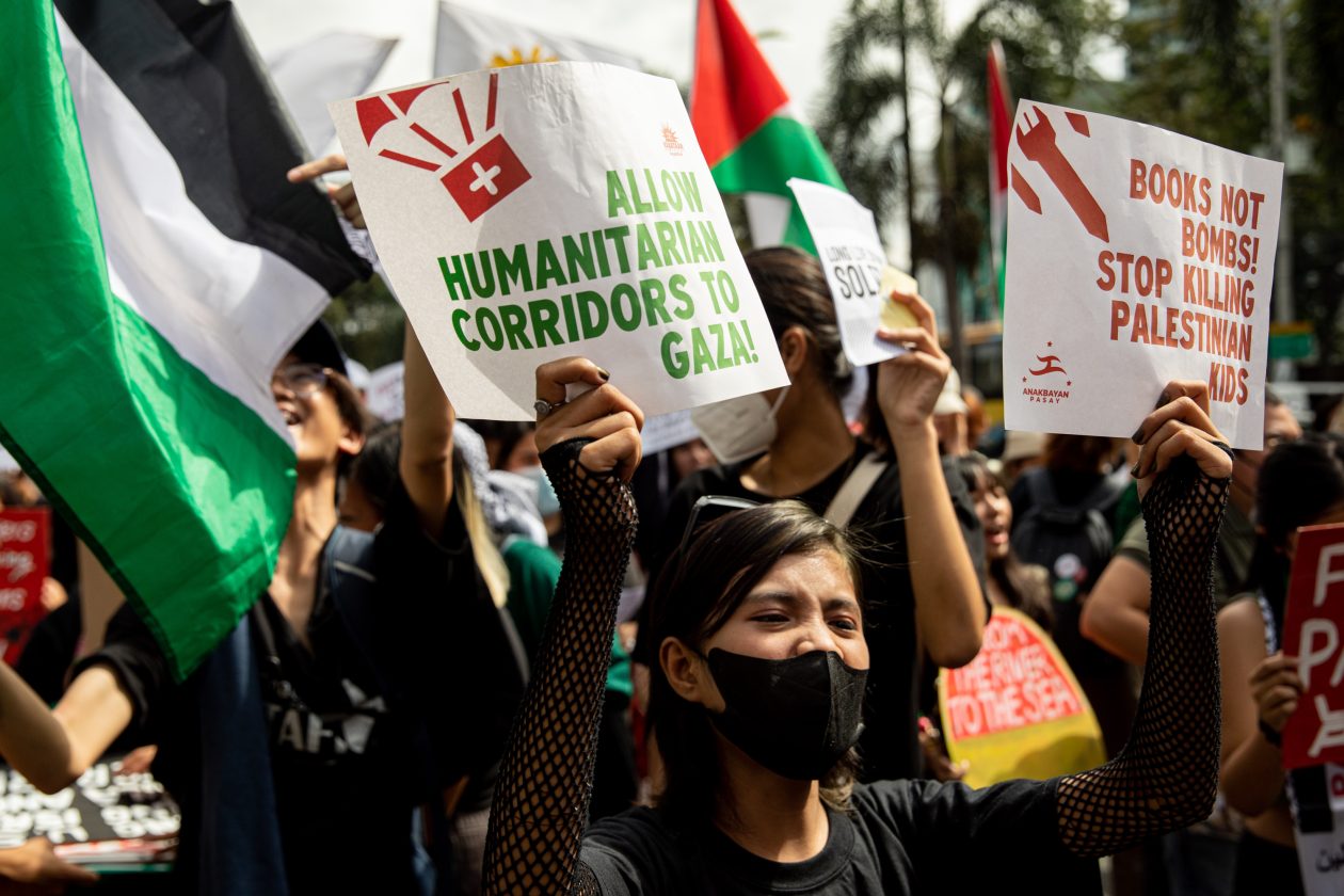 IN PHOTOS: Filipino activists condemn US role in Israel-Palestine ...