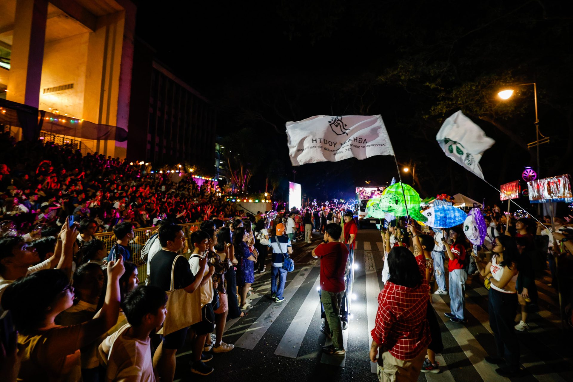 IN PHOTOS: UP Lantern Parade amplifies #NoToJeepneyPhaseout call ...
