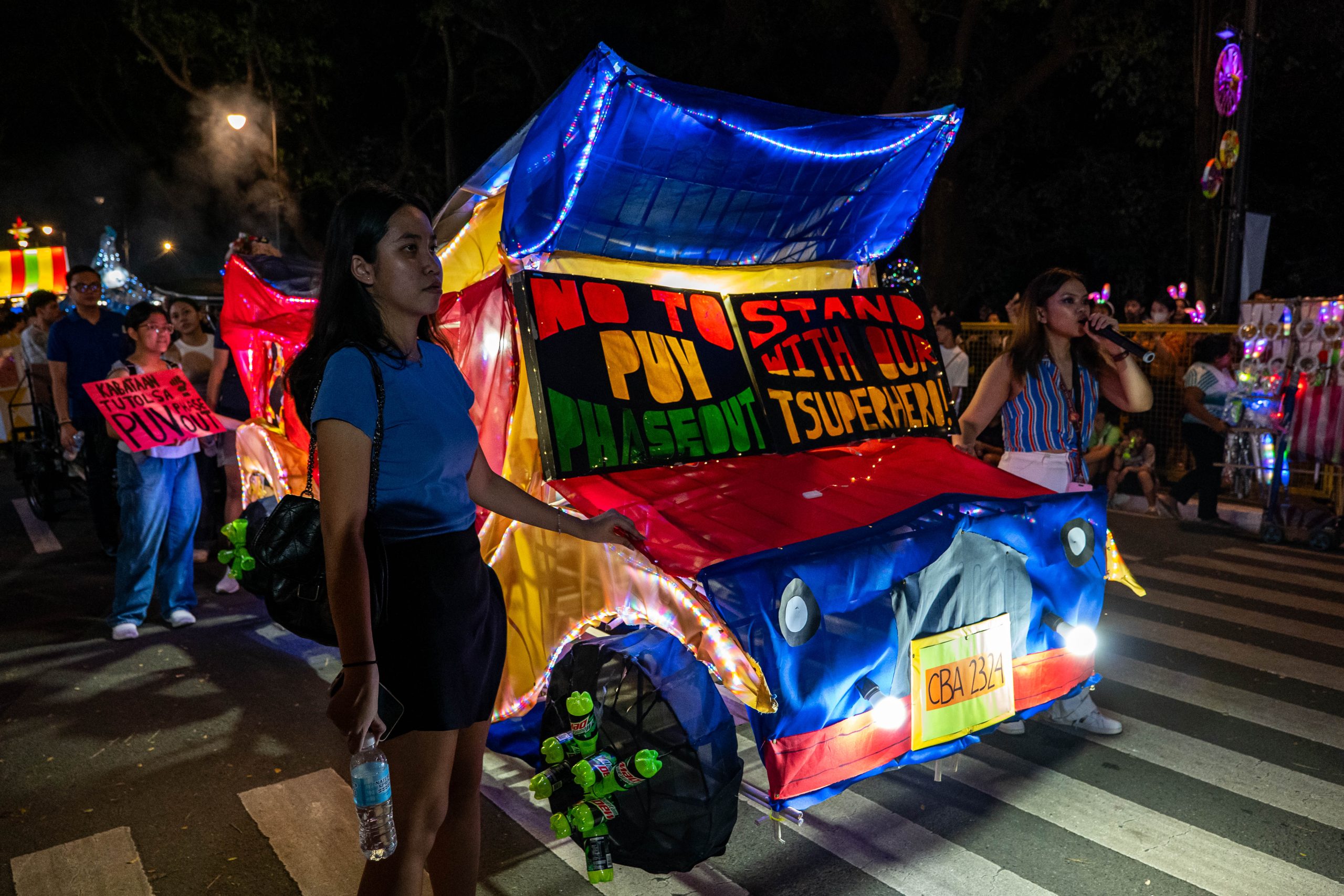 IN PHOTOS: UP Lantern Parade amplifies #NoToJeepneyPhaseout call ...