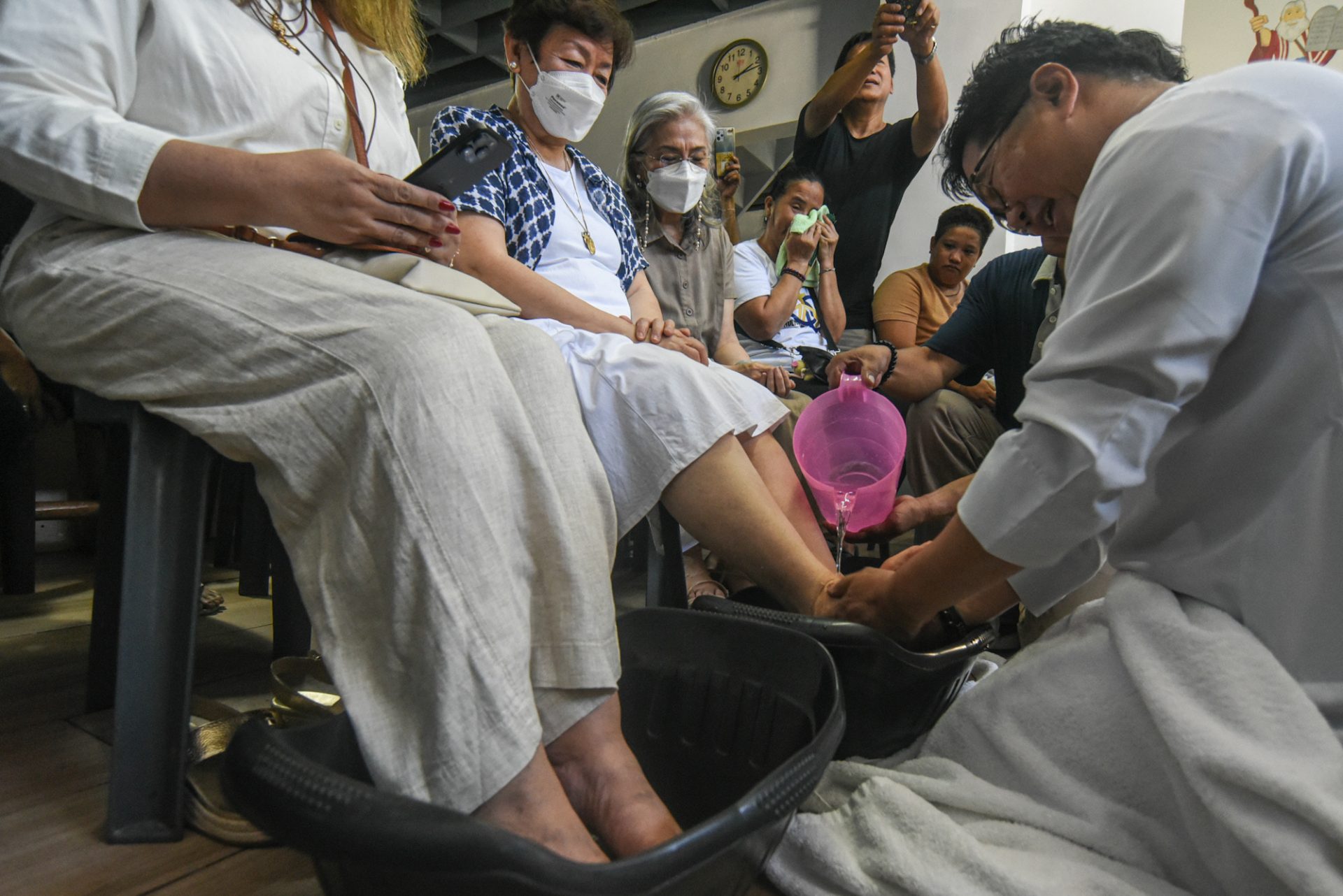Photos: The Lord’s Supper and Washing of the Feet | Catholic News ...