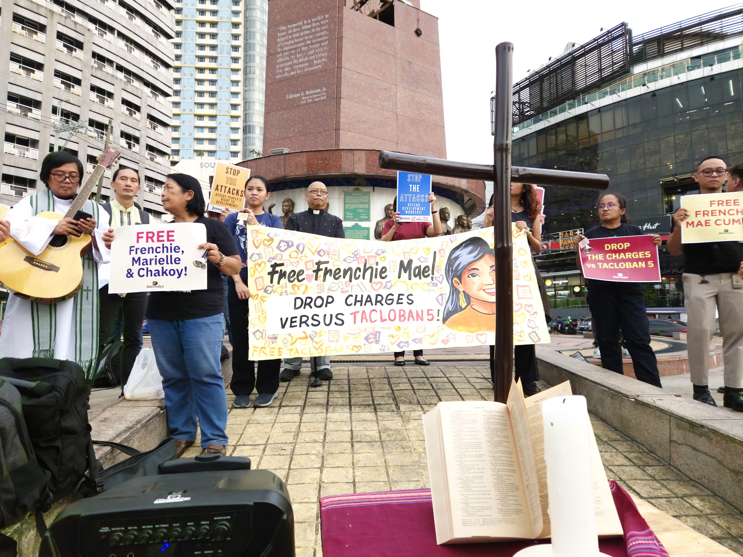 Community journalists rally for detained reporter’s release on day ...