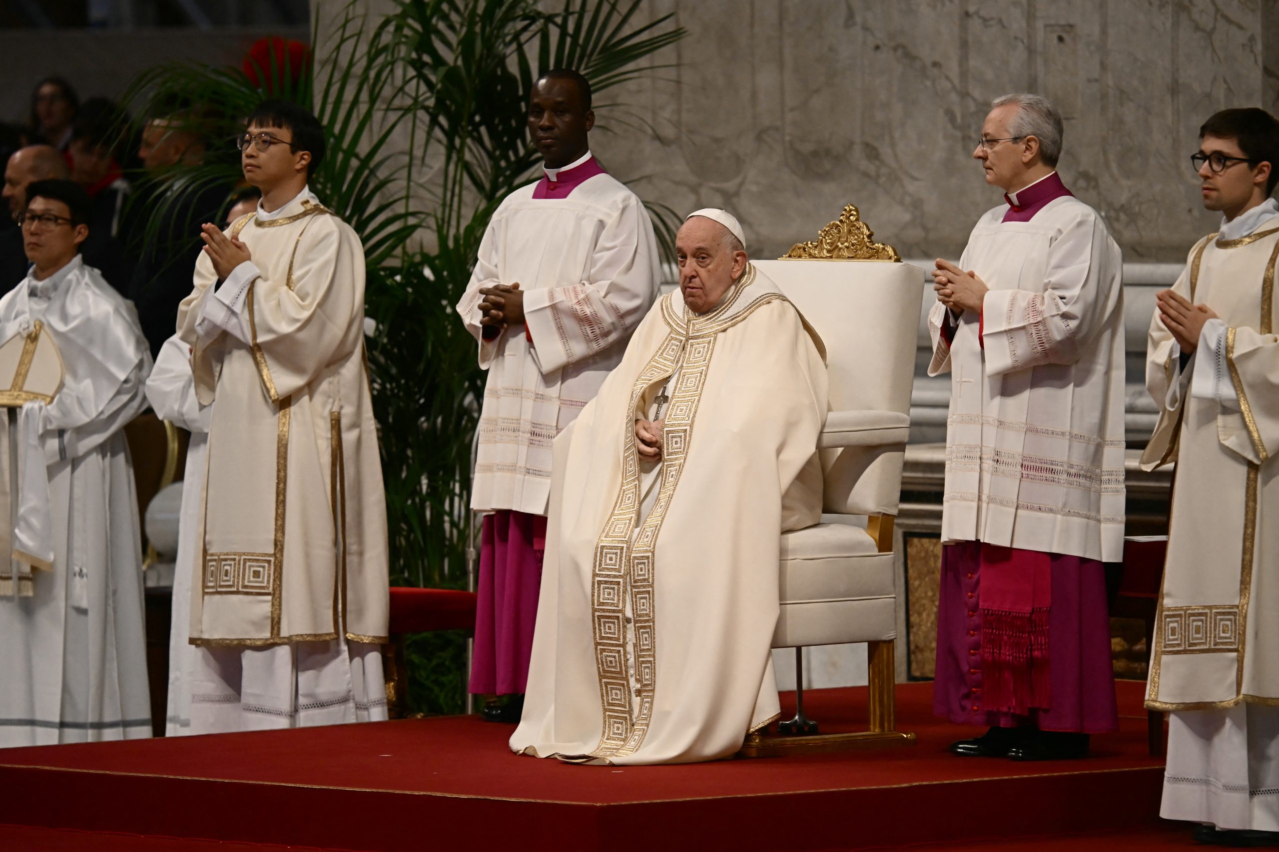 Pope Francis urges young Catholics to build a world rooted in Christ’s ...