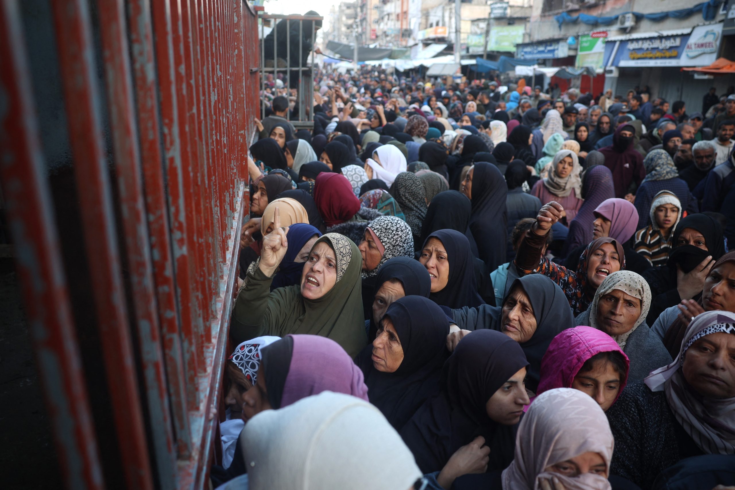 Virtually no aid has reached Gaza for over 40 days, CRS says | Catholic ...