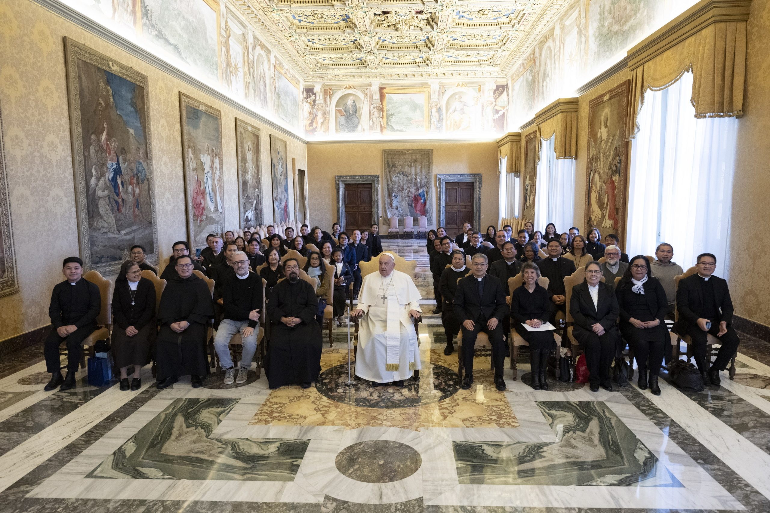 Pope Francis to Filipino community in Spain: The Church ‘is a warm and ...