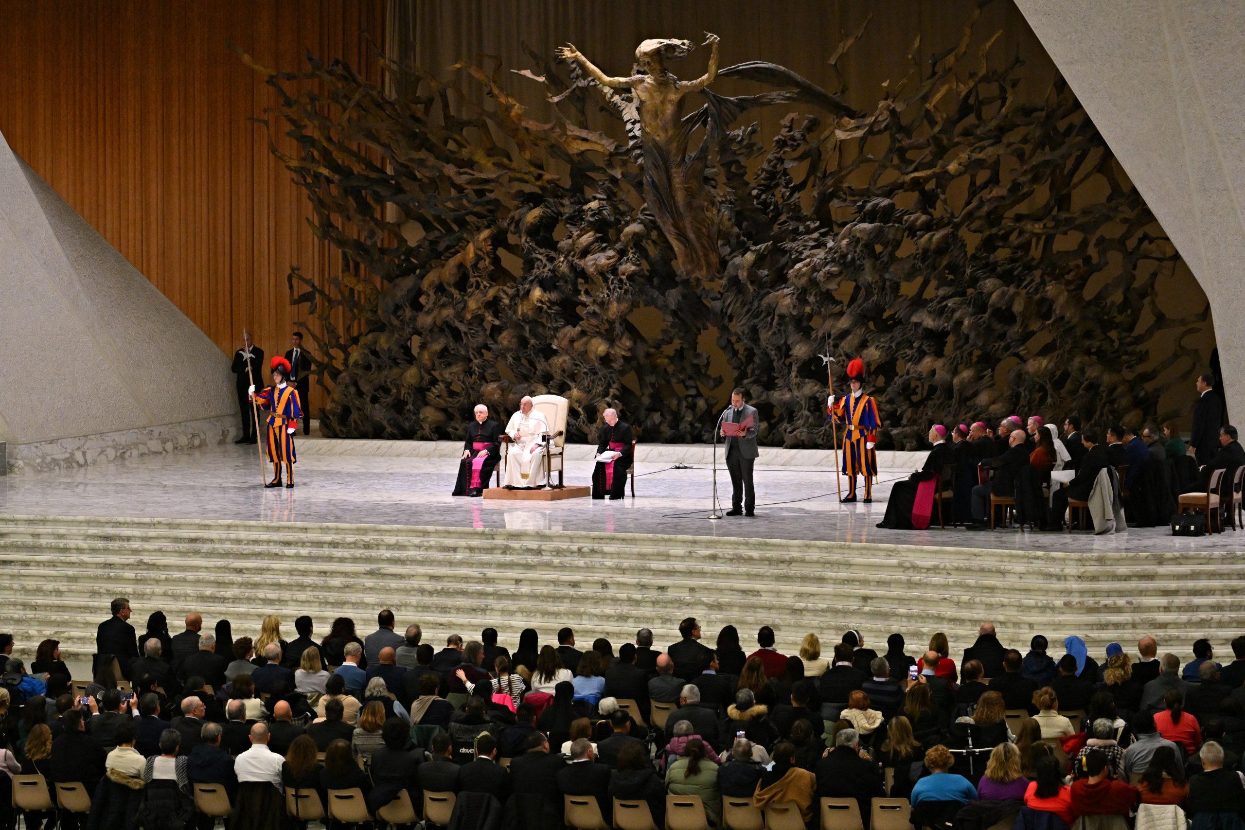 Pope Francis at general audience: Jesus gives us the ‘grace of not ...