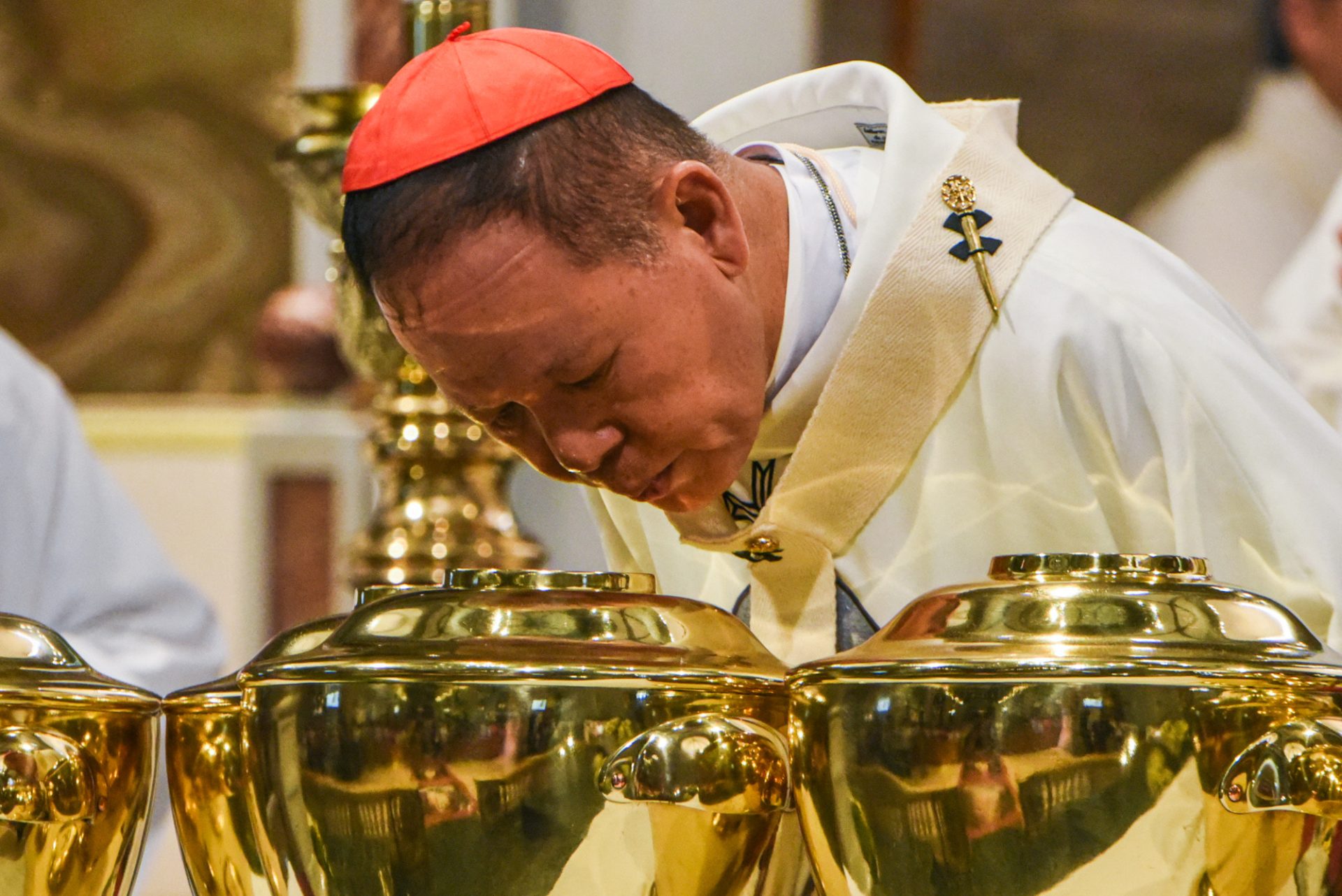 Photos: Church in Manila celebrates Chrism Mass on Maundy Thursday ...