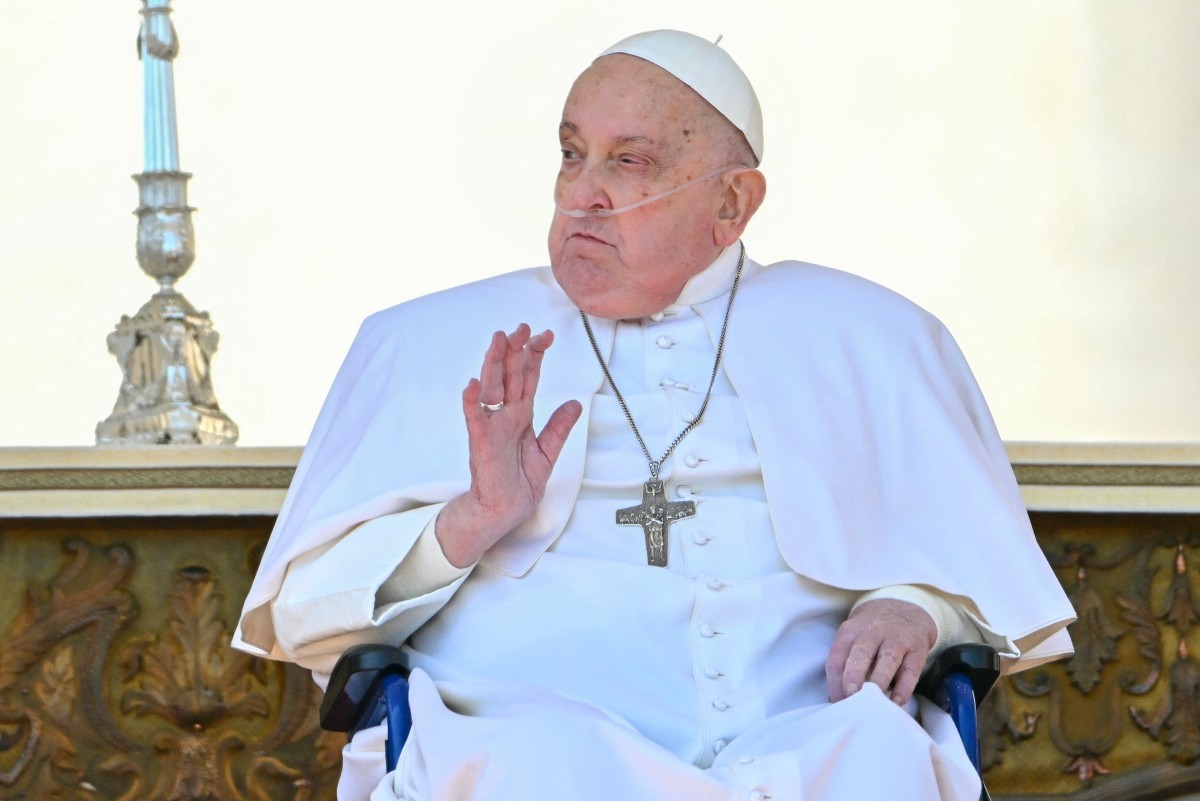 Pope Francis appears in public for second time during his convalescence ...