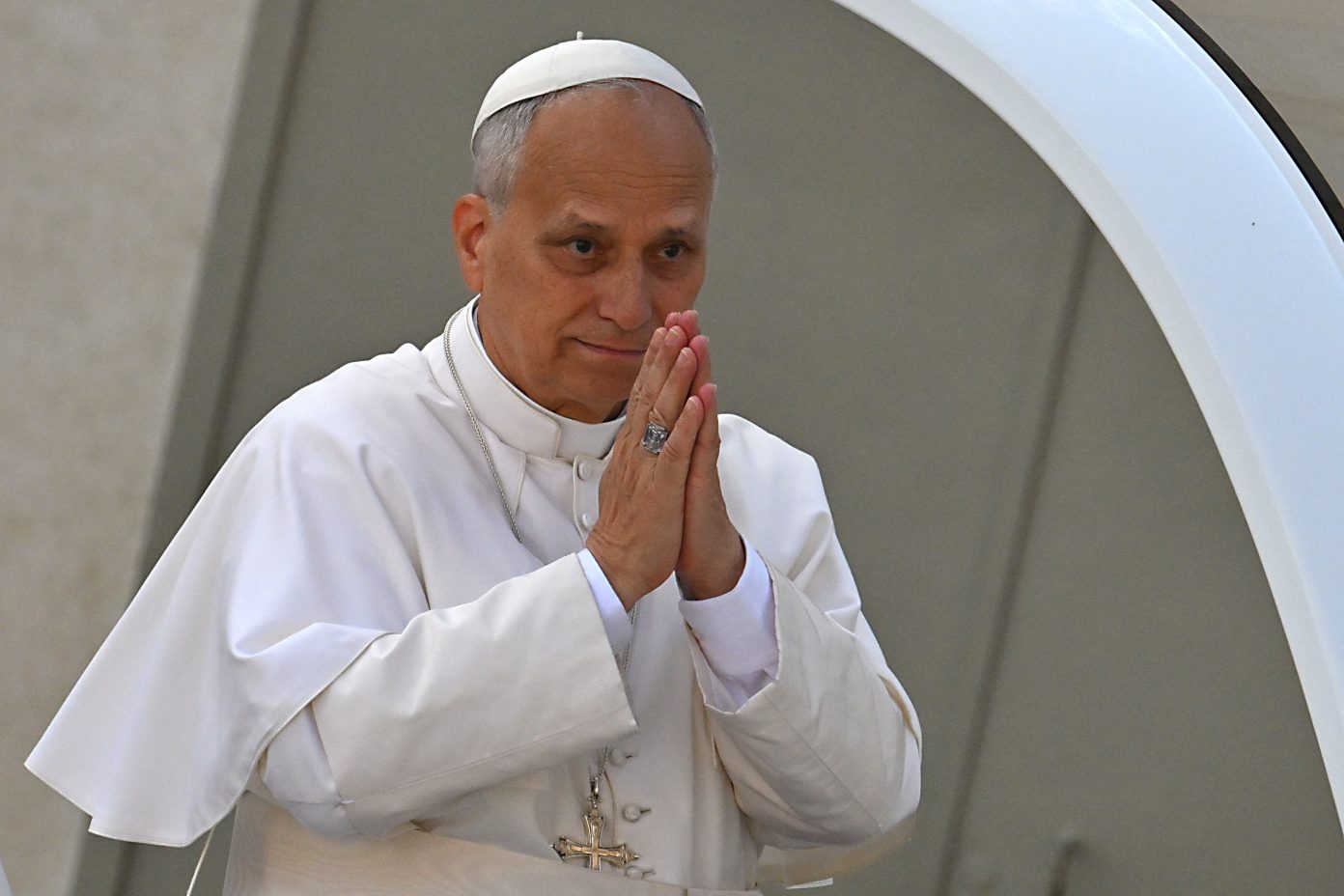 Pope Leo XIV expresses solidarity with Filipinos after Cebu quake ...
