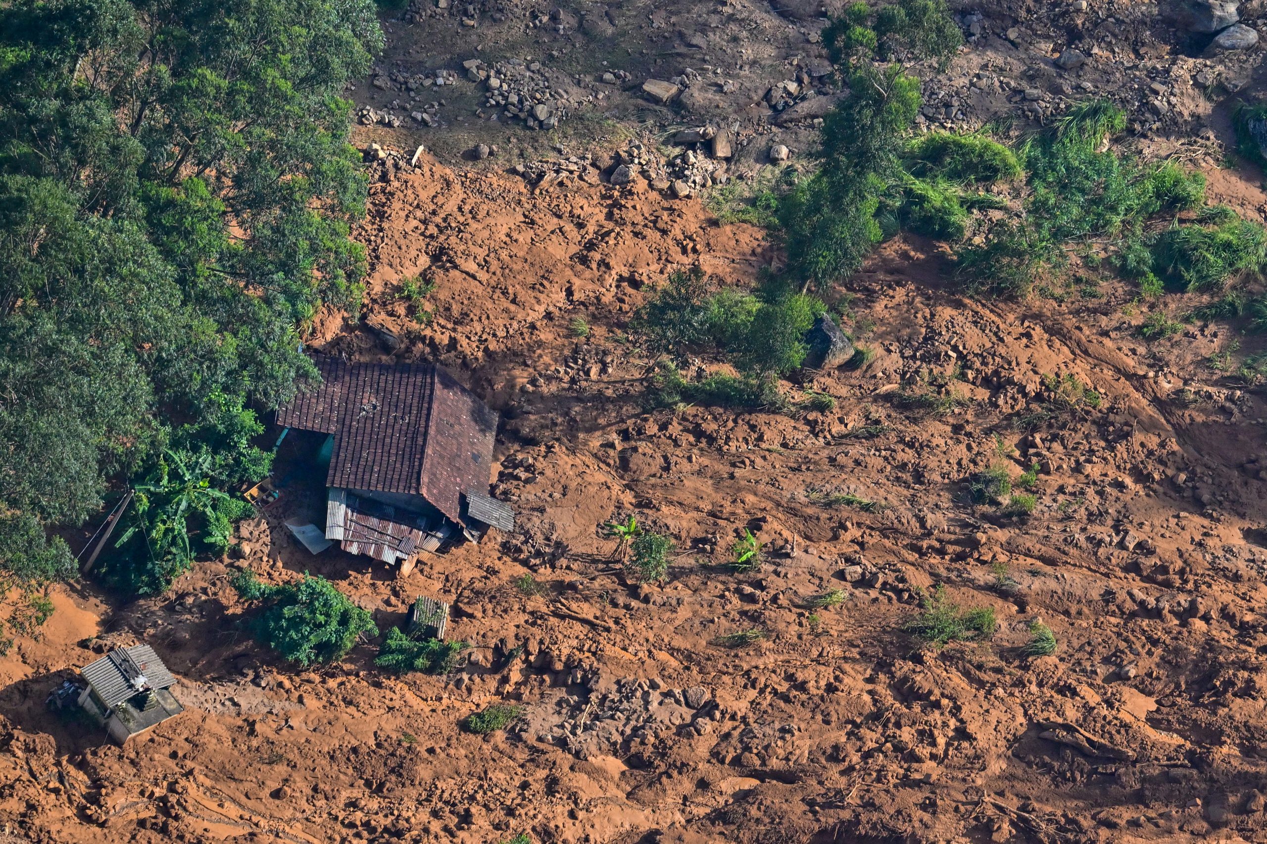 Sri Lanka Church races to aid survivors as cyclone turns tea highlands ...